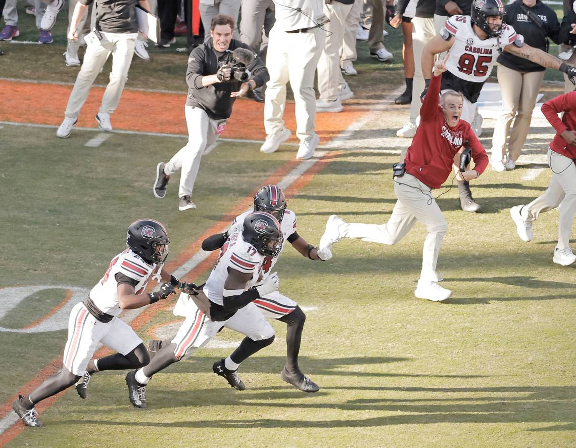 What does a path to the playoff look like for South Carolina football?