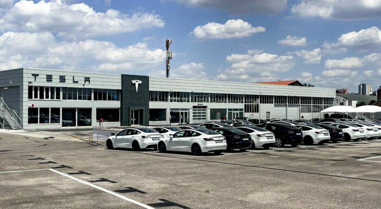 Tesla, si espande rete italiana: arrivano due nuovi showroom a Roma ...