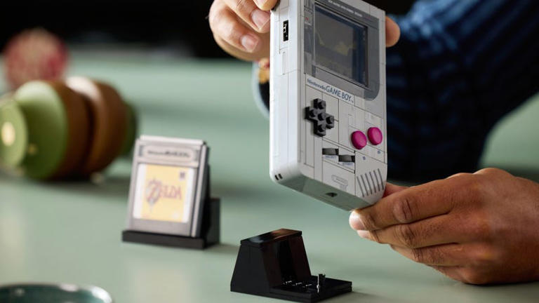 The Lego Game Boy Looks Pretty Much Perfect