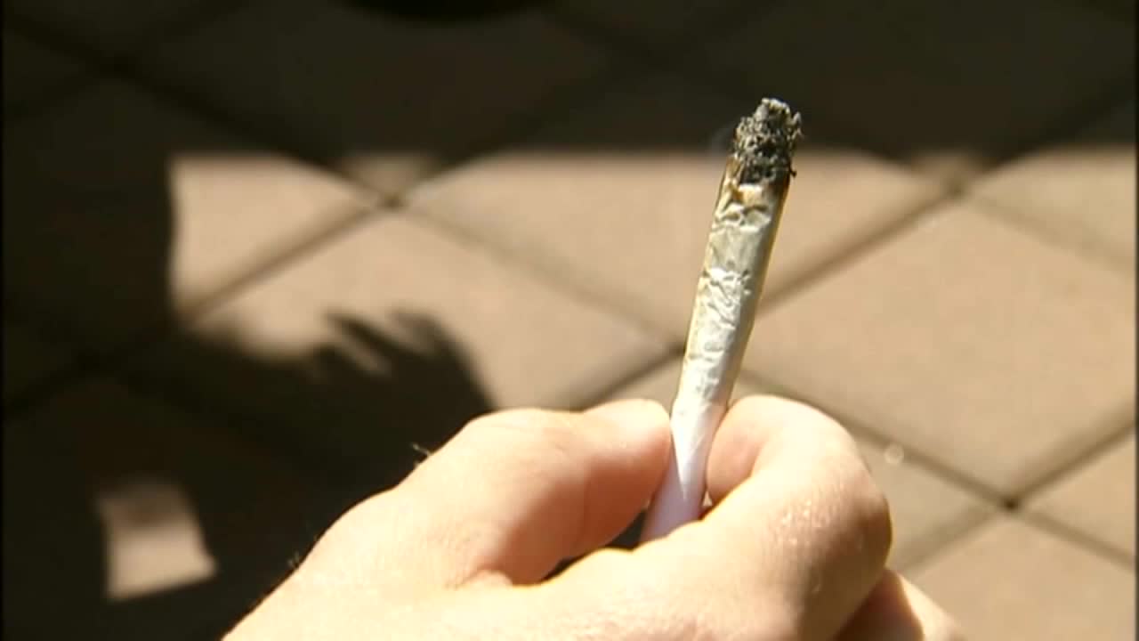 Smoking marijuana in NYC should be relegated to certain areas, Adams says