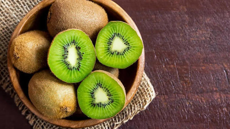 THIS Tart, Green Fruit Easily Tackles Constipation and Improves Your ...