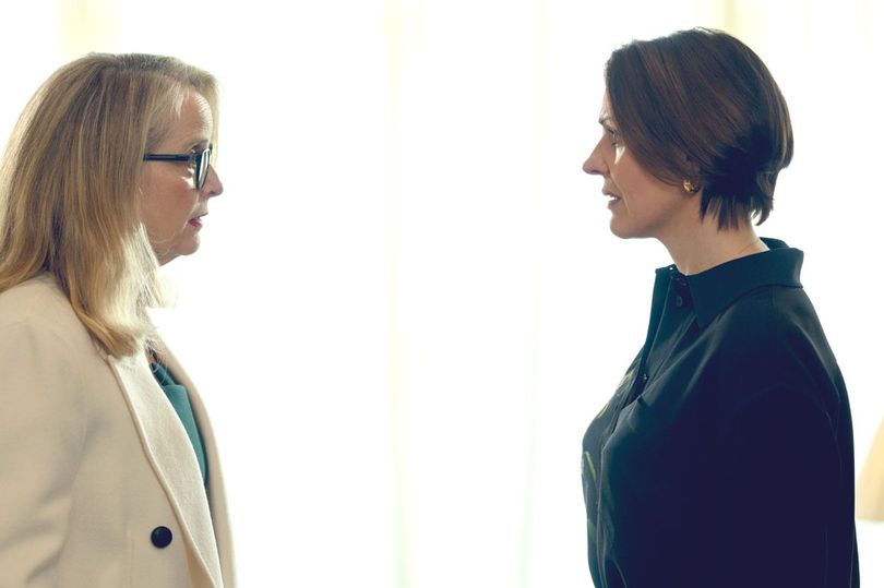 Netflix's hostage release date, cast and plot as full trailer unveiled ...