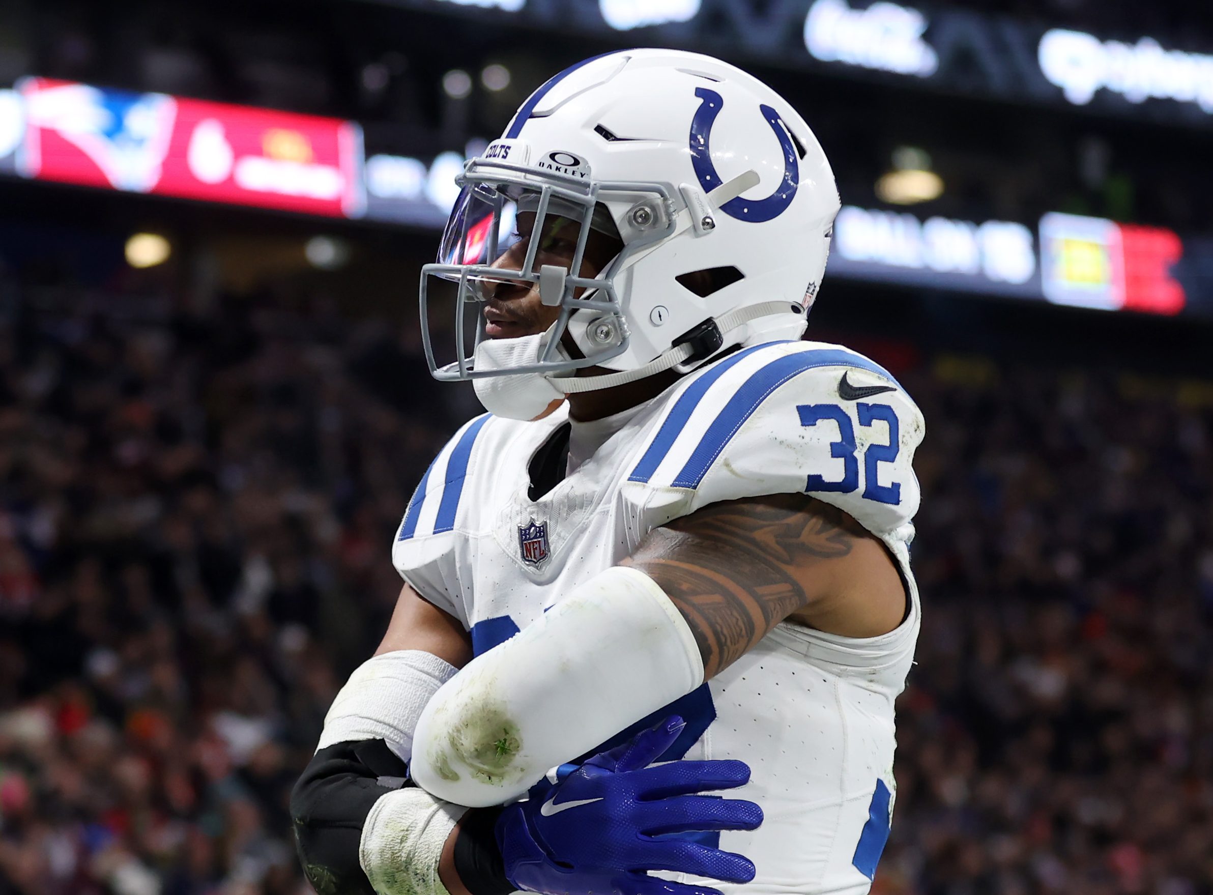 Saints Move Quickly to Replace Mathieu, Sign Safety Julian Blackmon