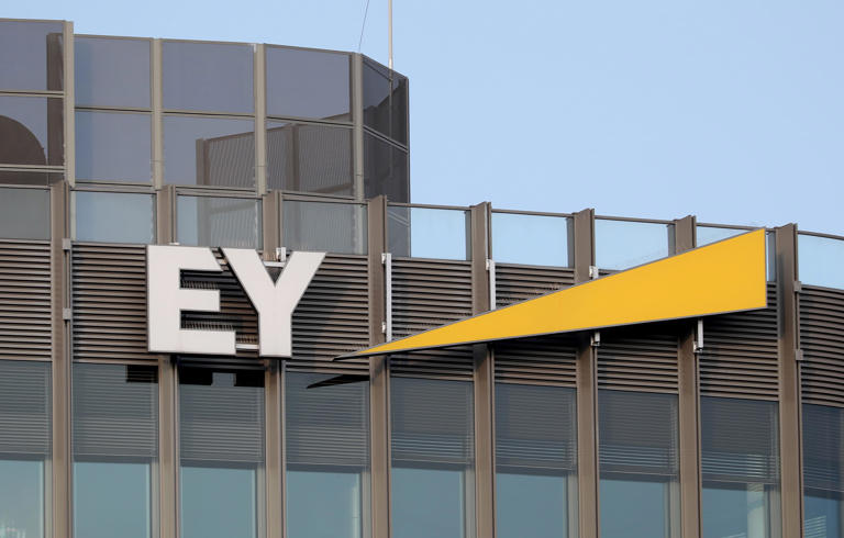 Ey, nel primo semestre giù le Ipo in Italia, -38%