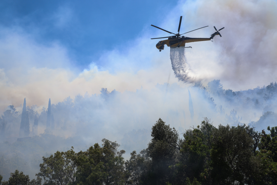 Πολύ υψηλός κίνδυνος πυρκαγιάς αύριο σε 4 περιφέρειες