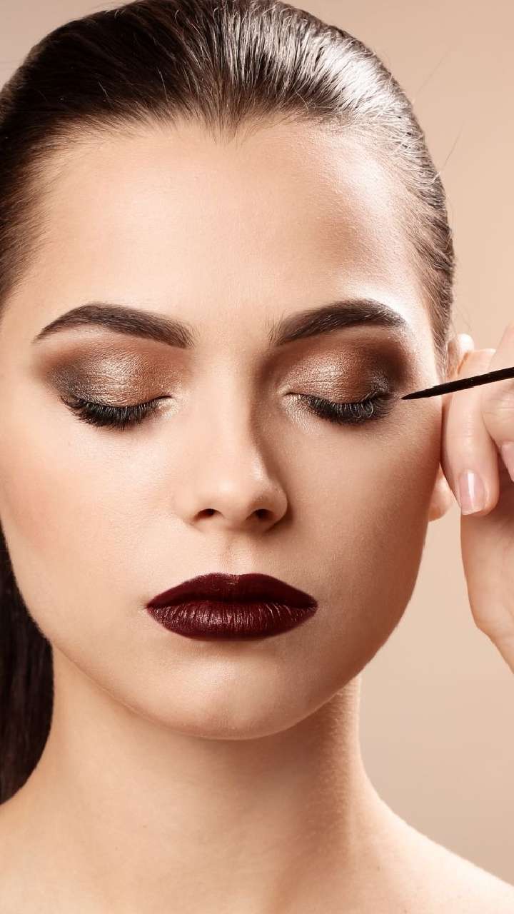 Simple Eyeliner Hacks To Get Beautiful Hooded Eyes!