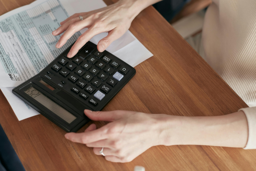Τα πόθεν έσχες «έκαψε» καθηγήτρια, αντιδήμαρχο και μέλη διοίκησης ΚΤΕΛ