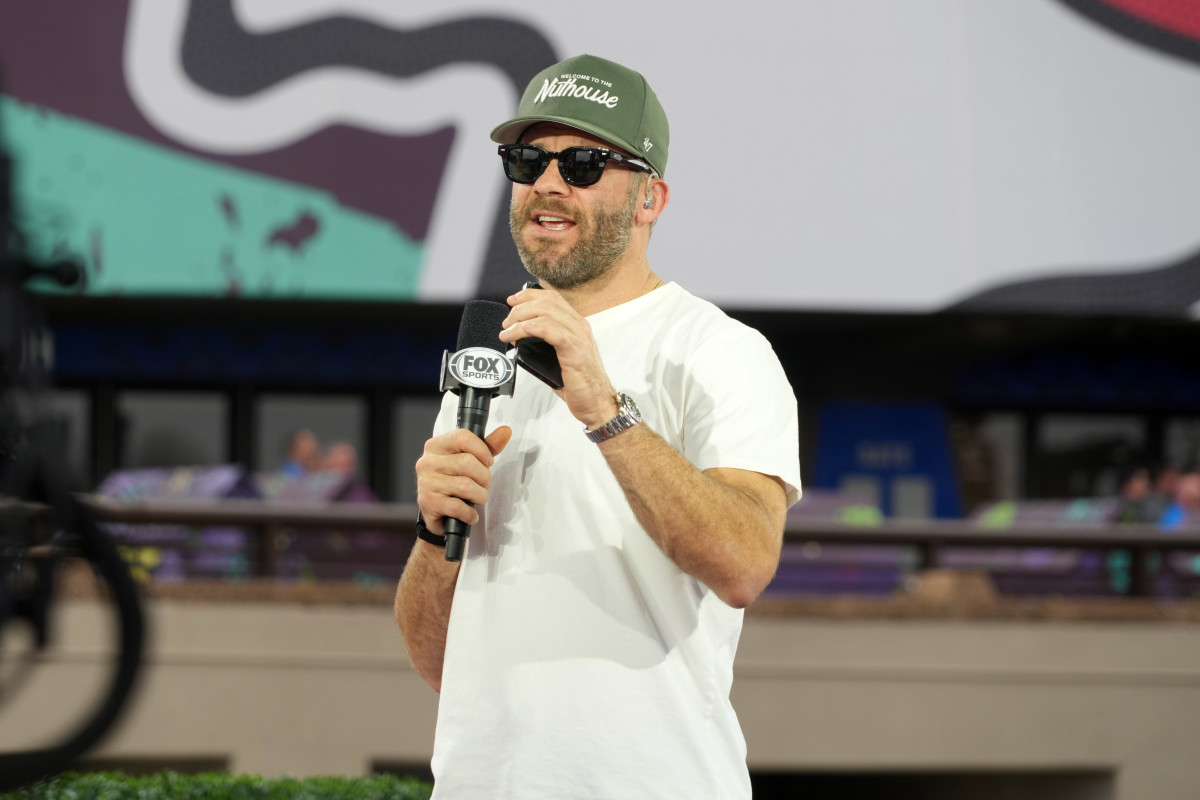 Julian Edelman Offers Advice To Patriots Rookie Kyle Williams