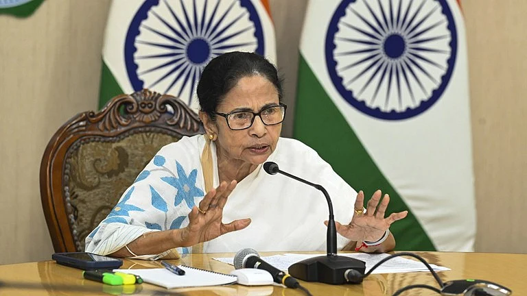 Mamata cites Human Rights Watch report; slams alleged 'illegal ...