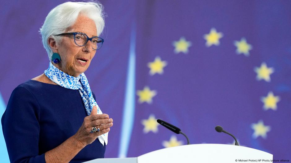 ECB holds rates at 2%, pauses easing cycle