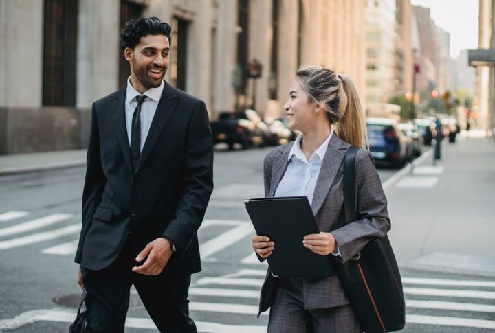 10 Green Flags Your Wallet Is Actually In Good Shape