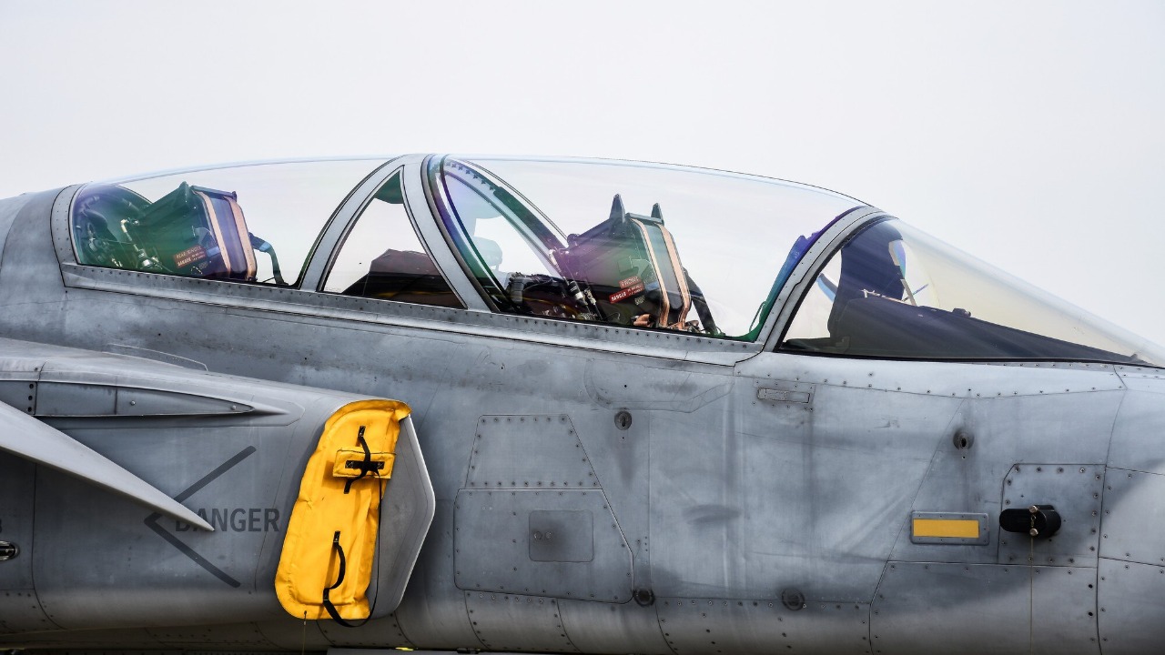 F-22 pilots reveal cockpit secrets