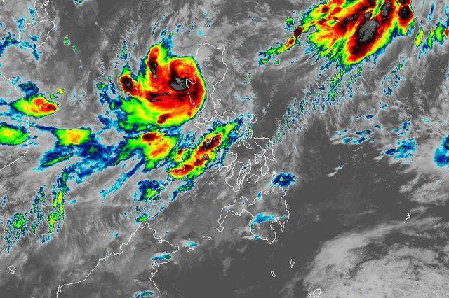 Typhoon Emong makes landfall over Pangasinan; Signal No. 4 still up in ...