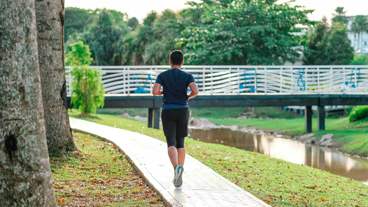 10 walking habits that might be hurting your joints