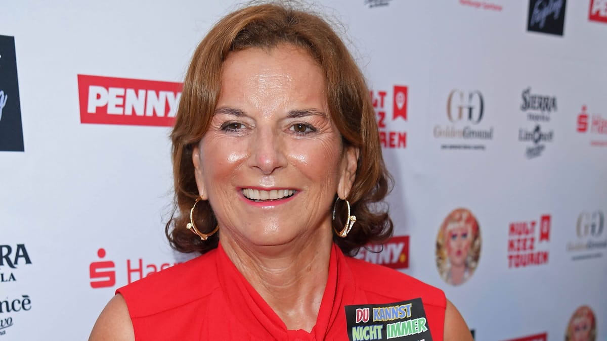 Hamburg: Claudia Obert feiert ausgelassen bei Olivia Jones
