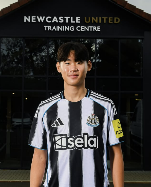 2007년생 공격수 박승수, EPL 뉴캐슬 입단