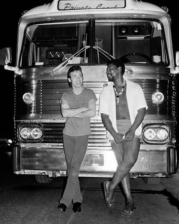 17 Photos Inside 1980s Rock Star Tour Buses