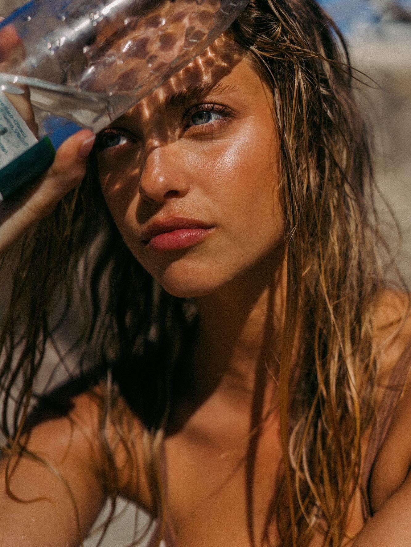 Vestido de Margarida Corceiro nos saldos H&M? Estamos a ver a dobrar