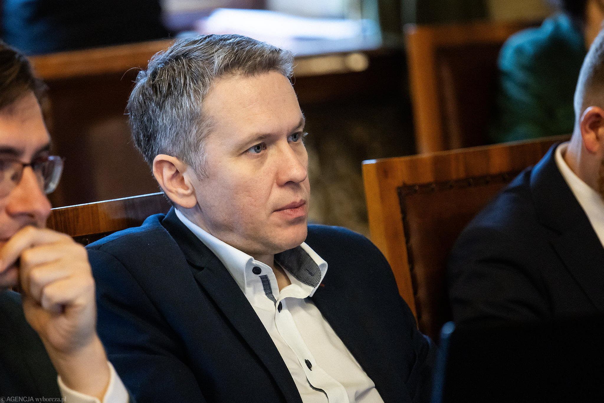 Detektywi śledzili każdy krok radnego KO z Krakowa. "Nie było jeszcze takiego przypadku"