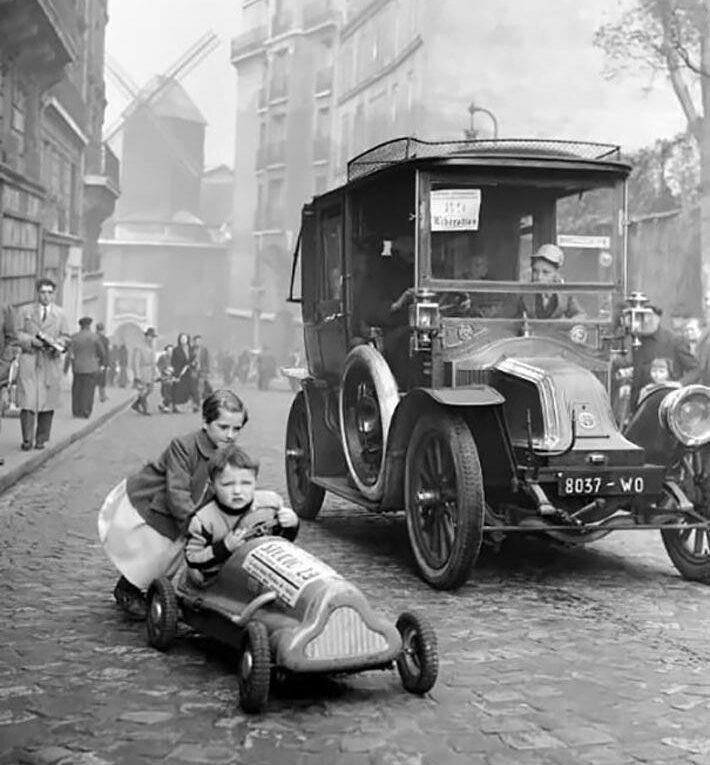 20 Dreamy Photos of Paris in the 1920s