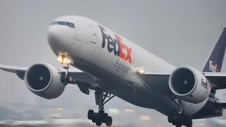 Boeing 777F FedEx Brilliant Lift Off...