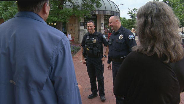 Boulder, Colorado police officers now take regular walks along Pearl ...