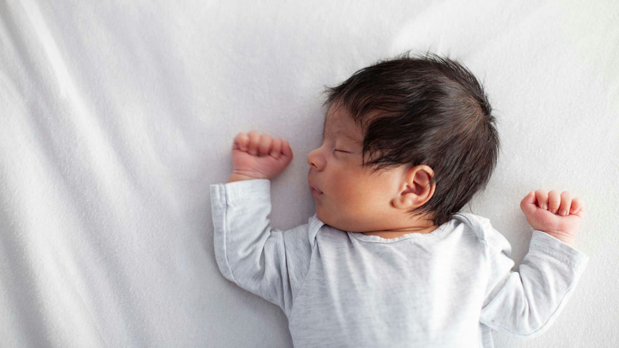 Best sleeping position for a baby with a stuffy nose