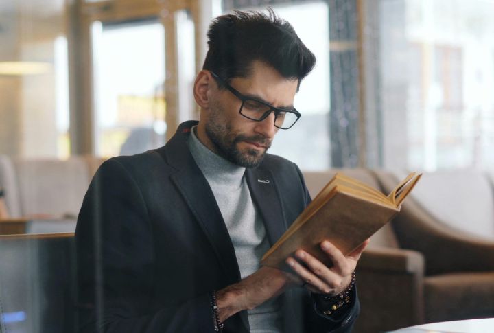 10 Transformative Books Every Future Tycoon Must Read