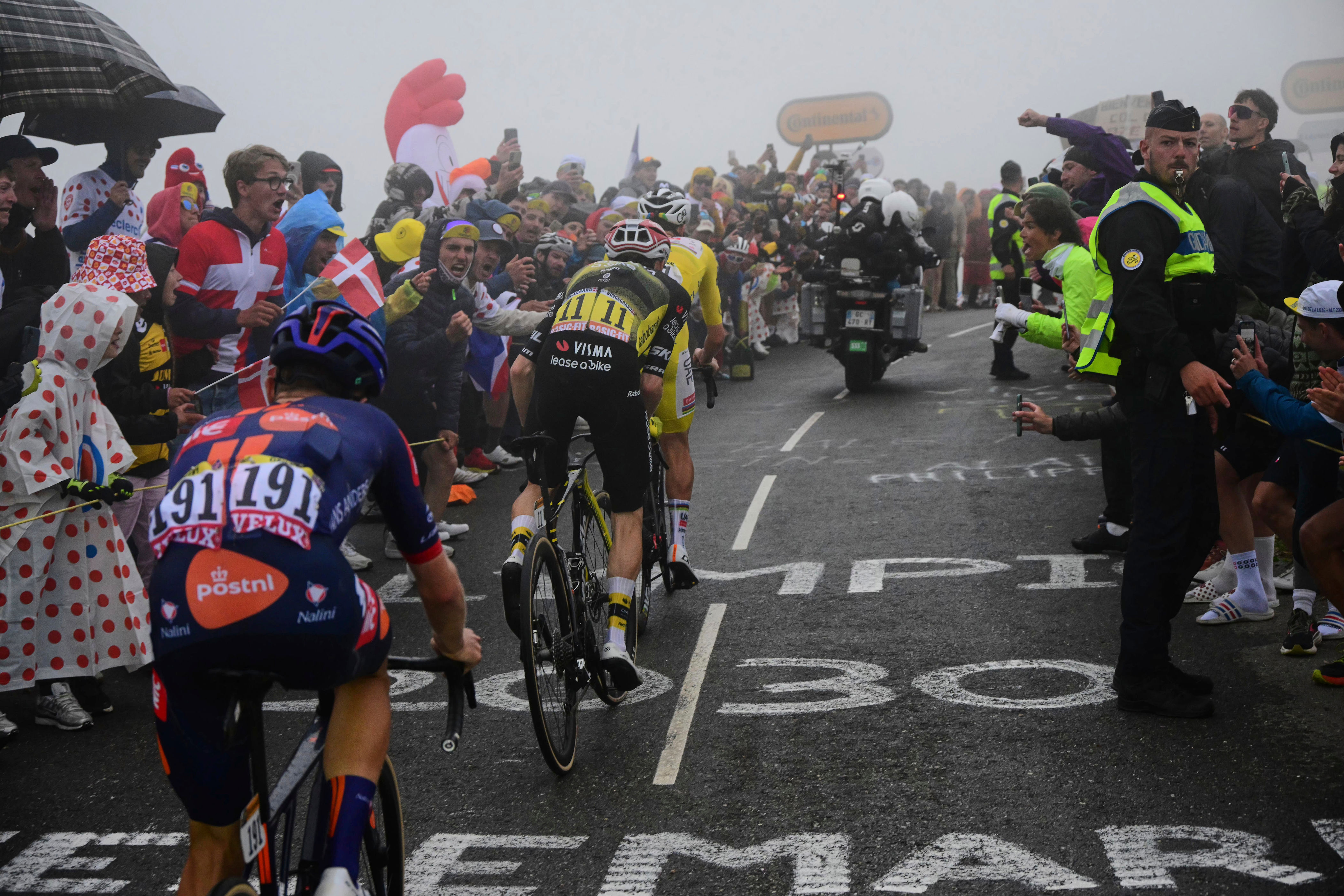 O’Connor seals queen stage as Pogacar and Vingegaard trade blows