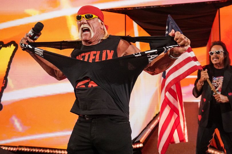 Hulk Hogan dead: WWE legend dies after emergency services rush to ...
