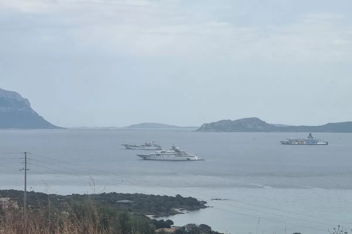 Witkoff arriva in Sardegna, colloqui con Al-Thani e Ron Dermer sullo ...