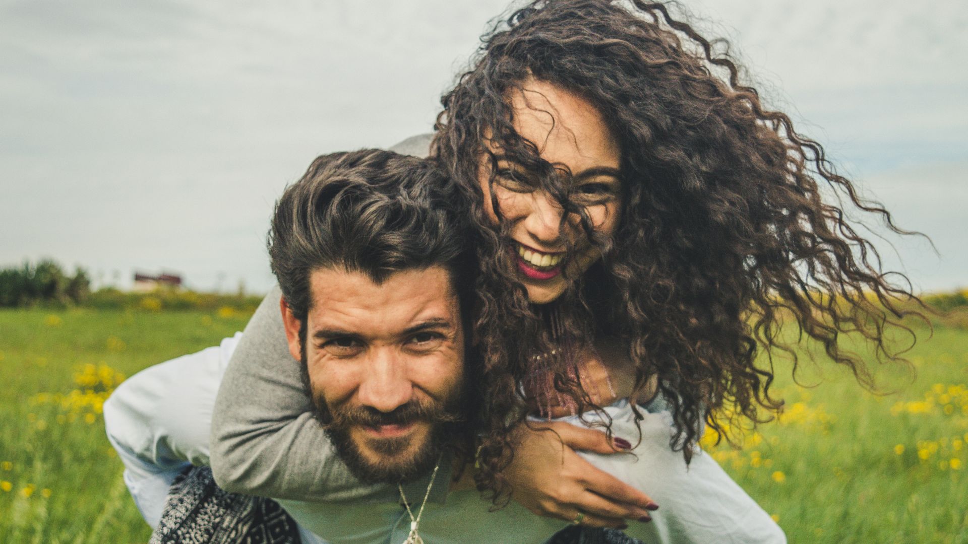 10 Early Signs Your Relationship Won't Work & 10 That Say They're Your ...