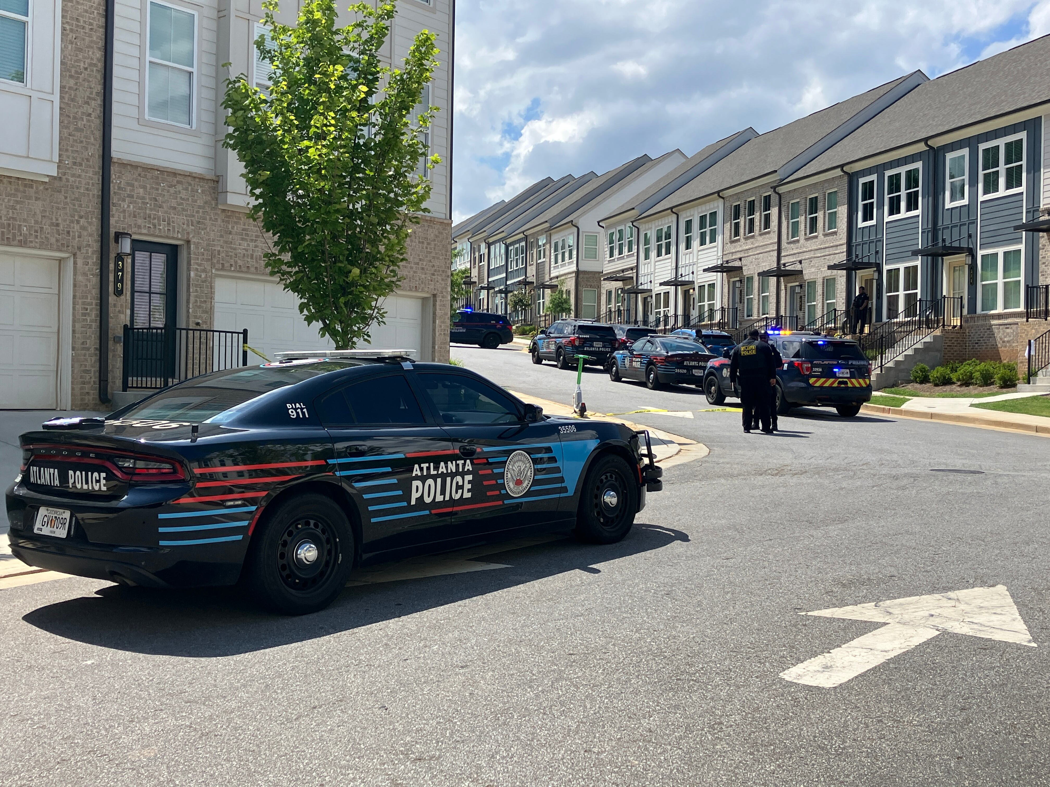 Man shot to death at southeast Atlanta townhome community, police say
