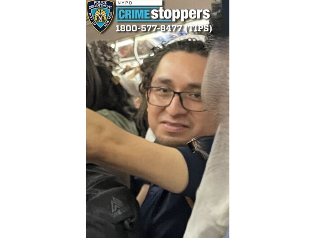 Woman Groped At UES Subway Station, Suspect Still On The Loose, Police Say