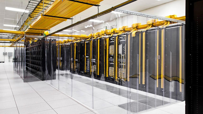 China's LineShine supercomputer dethrones El Capitan in Top 500 list
