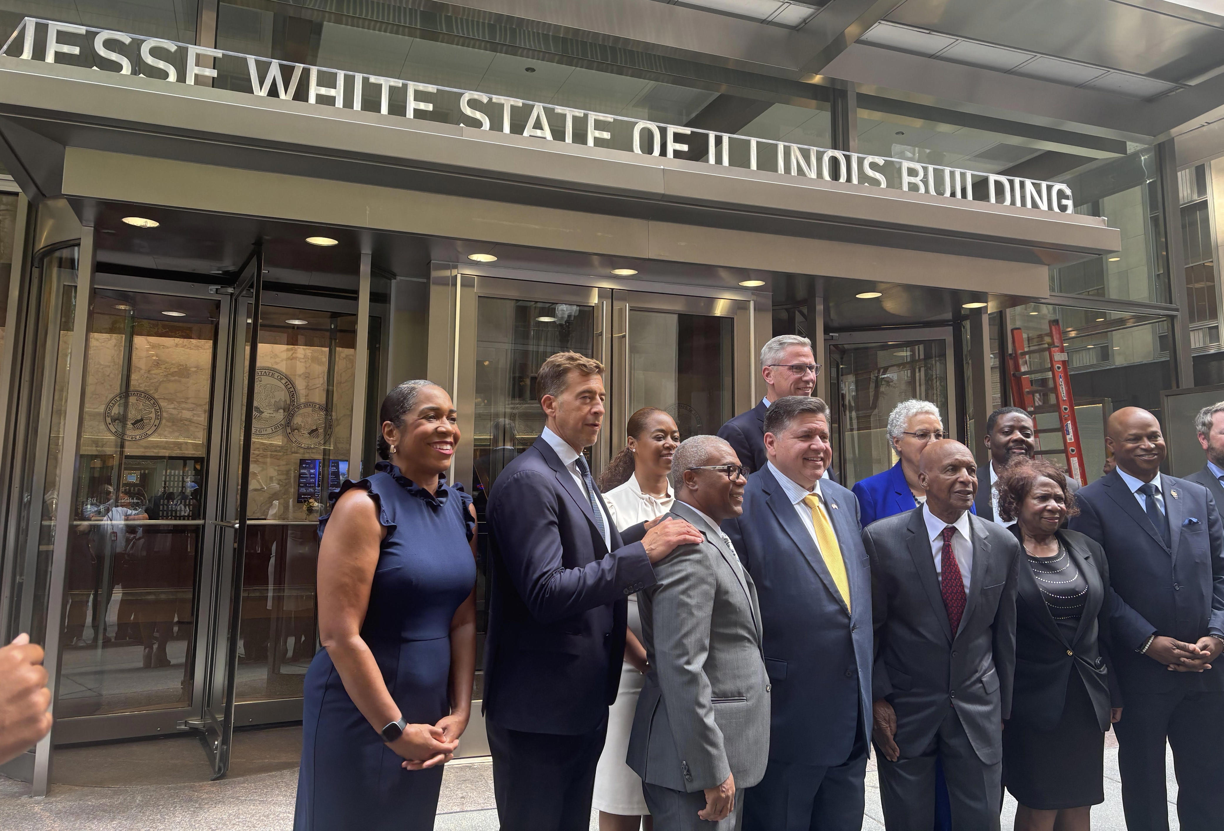 Building at 115 S LaSalle officially re-named after Jesse White