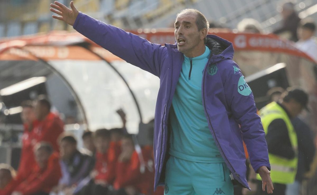 Tras vencer a Colo Colo, el DT de Valladolid le aserrucha el piso a ...