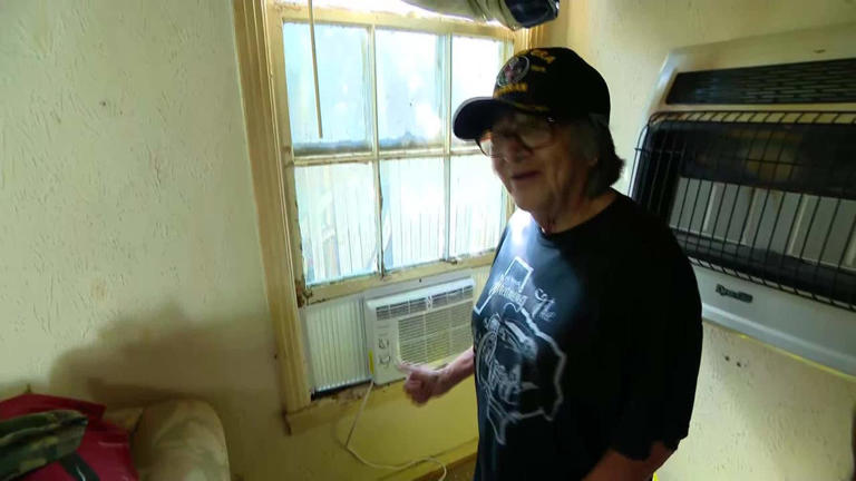 Fort Worth firefighters install AC units for at-risk residents