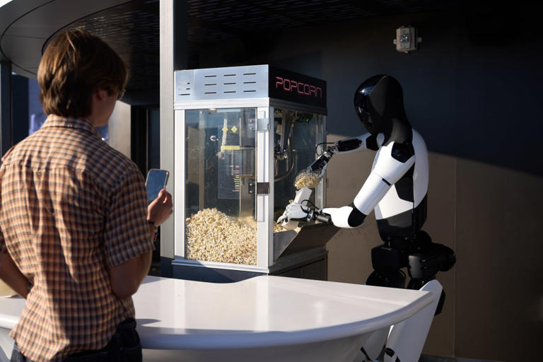 Elon Musk Tells Tesla Investors to Focus on a Future Filled With Robots