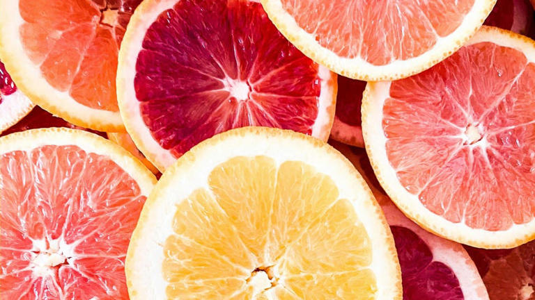 These 6 Hydrating Foods Can Help You Reach Your Daily Water Goals