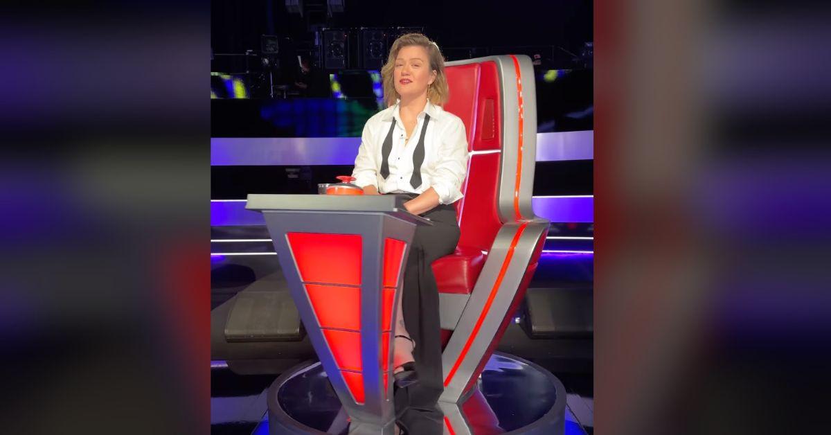 Kelly Clarkson Debuts New Bob Haircut as She Returns to 'The Voice ...