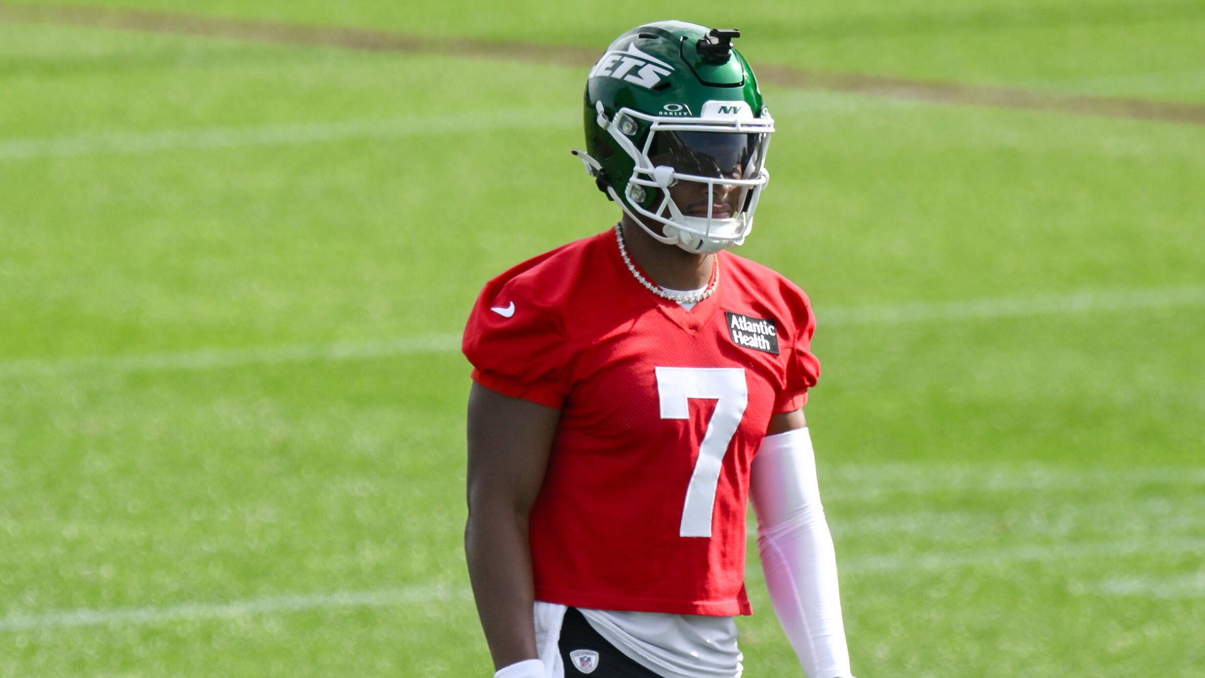 Justin Fields injured at Jets Training Camp: Here's what it means for ...