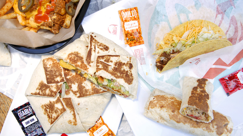 13 Discontinued Taco Bell Items We Desperately Miss