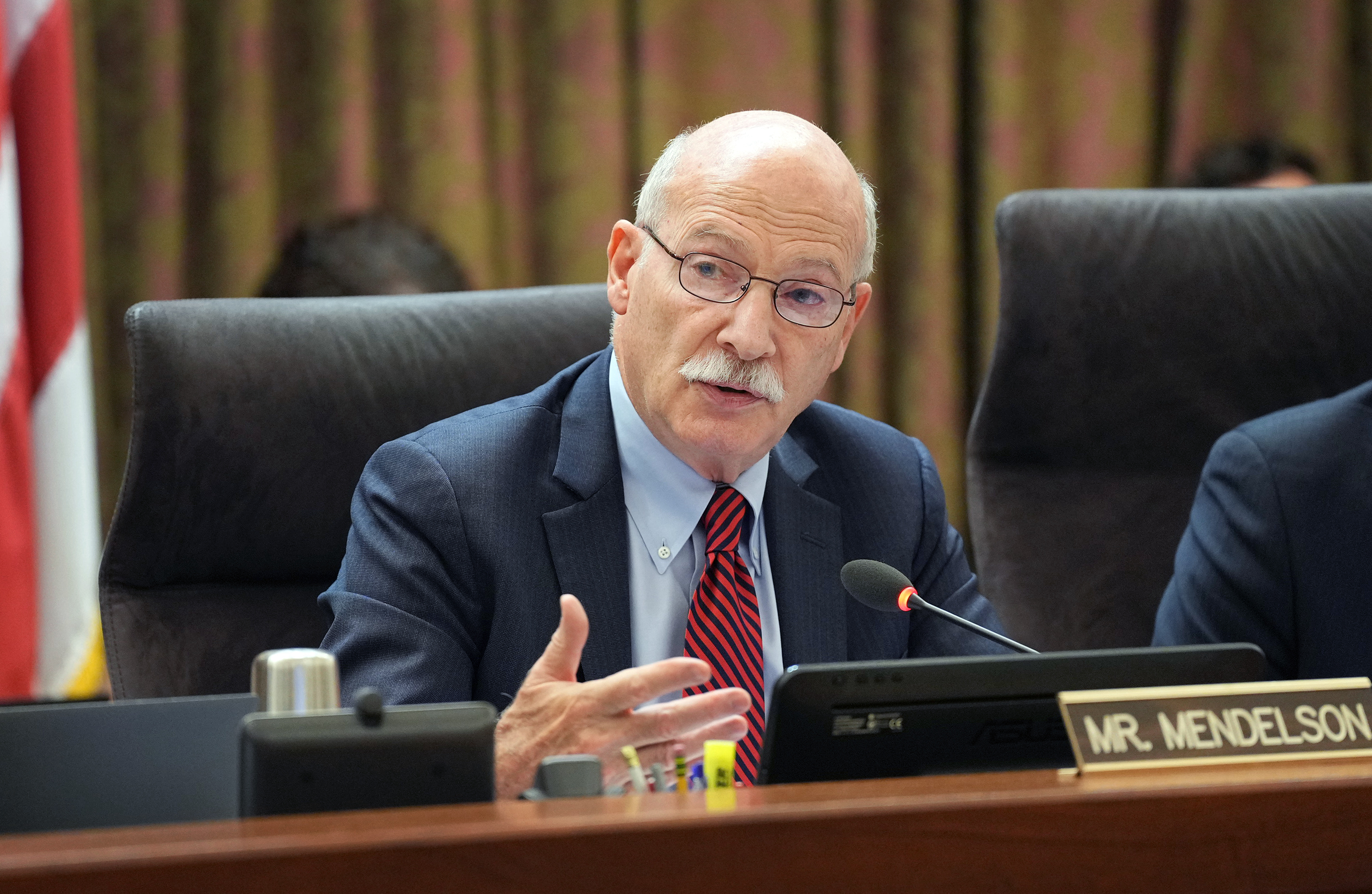 Mendelson reaches deal with Commanders on RFK site amid growing pressure