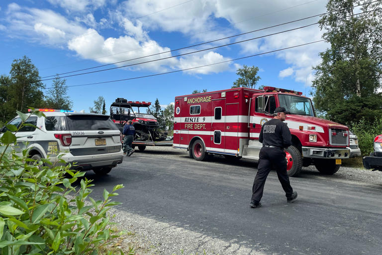 Hiker airlifted to hospital after bear mauling in Alaska
