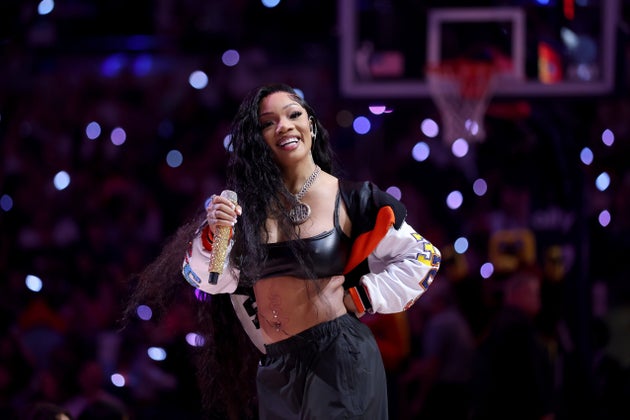 Rapper GloRilla Wonders Why Only She Was Arrested After Her Home Was ...