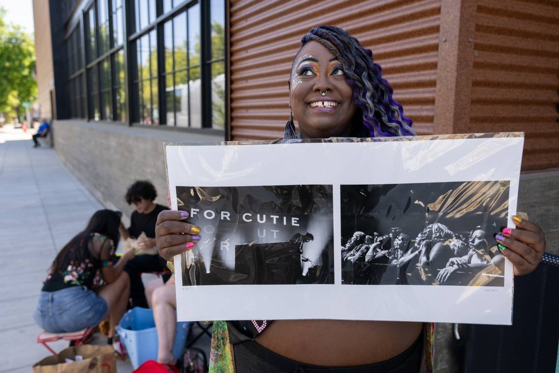 From ‘Death Cab for Bootie' to front row: Sacramento fan celebrates ...