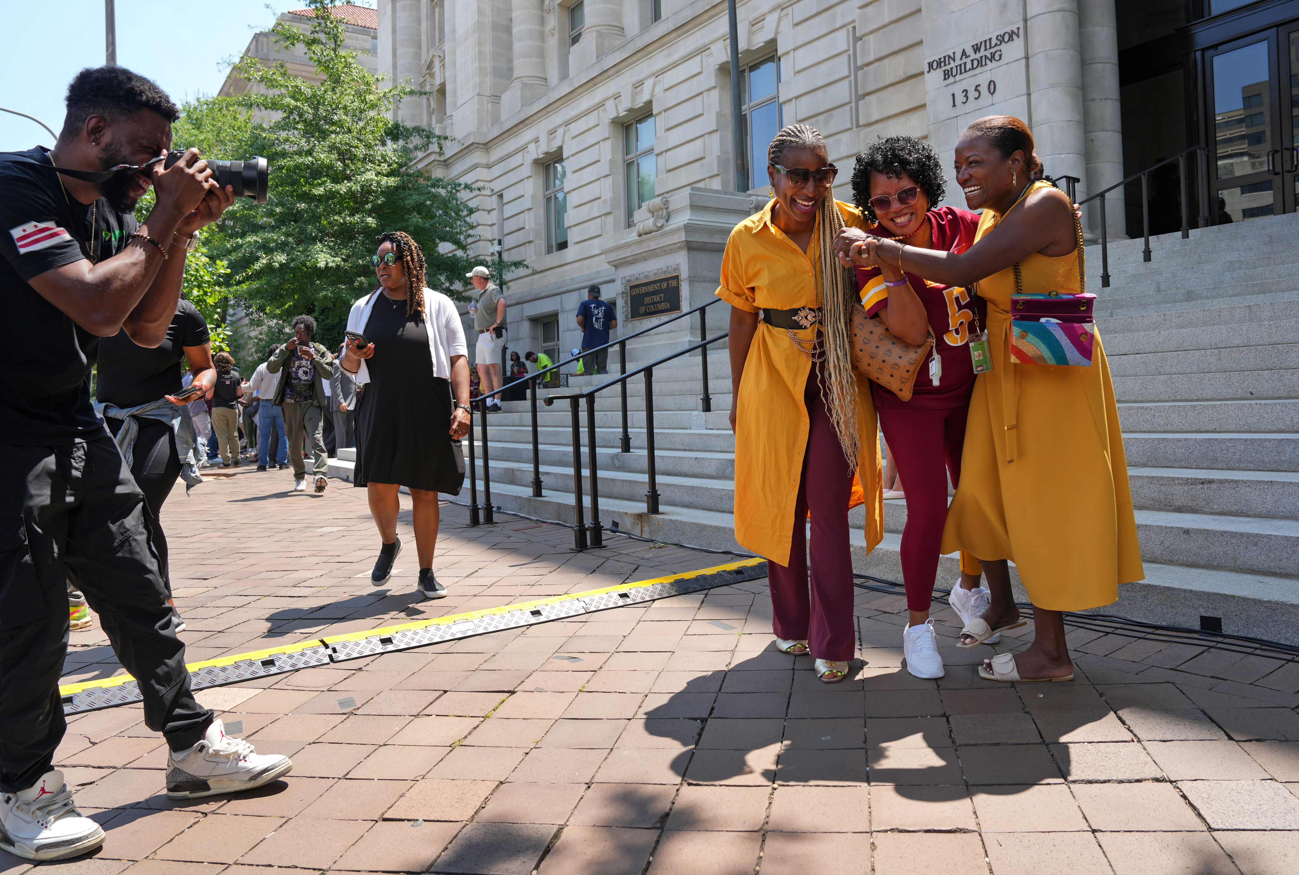 Mendelson reaches deal with Commanders on RFK site amid growing pressure