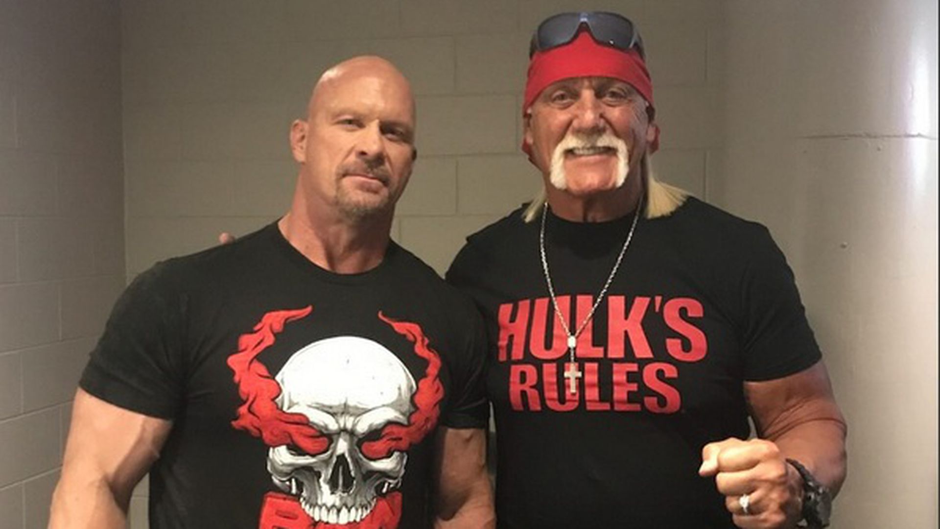 Austin, Stallone, Jericho, and Jimmy Hart pay tribute to Hulk Hogan