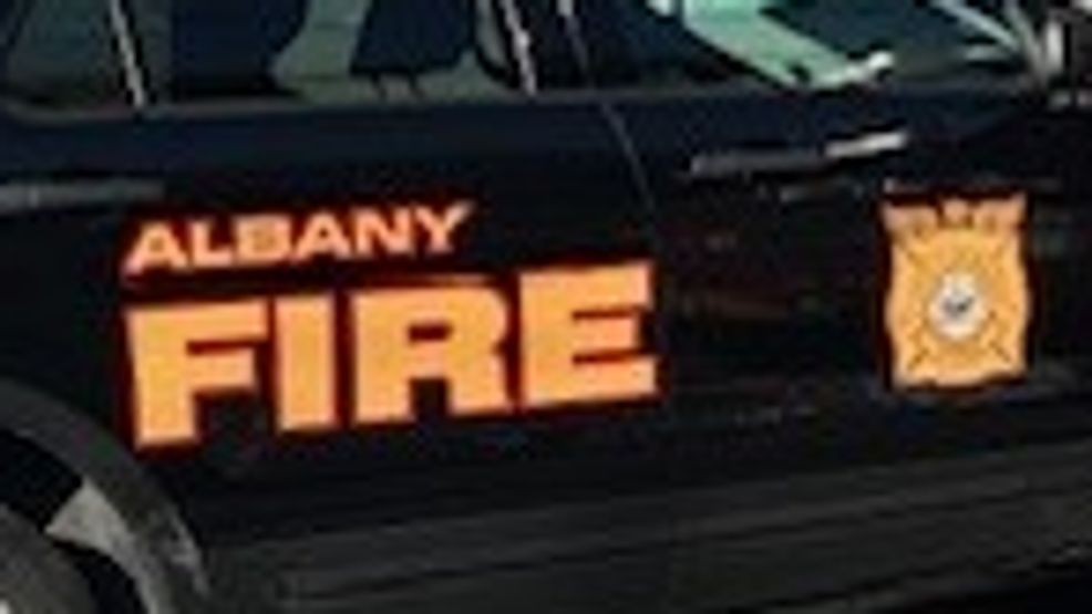 Residents evacuate after Albany fire on Morton Ave